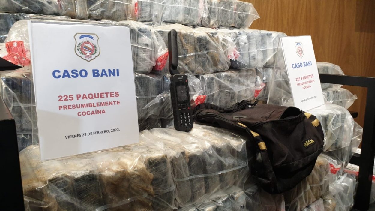 Ocupan 225 Paquetes Cocaína En Costas De Baní