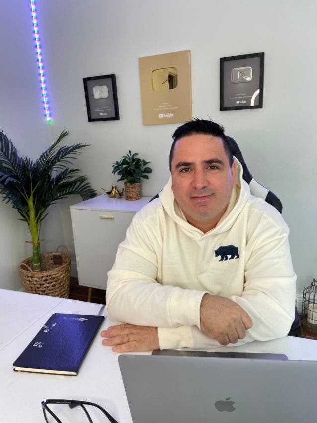 Productor y escritor Esteban Correa ofrece consejos para estar en los ...