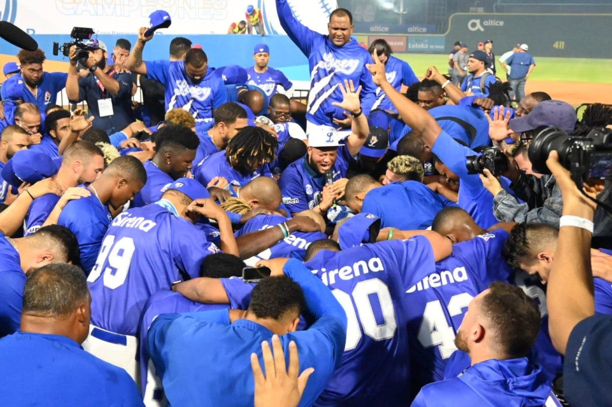 Licey conquista corona 23 con hit de Mel Rojas Jr.