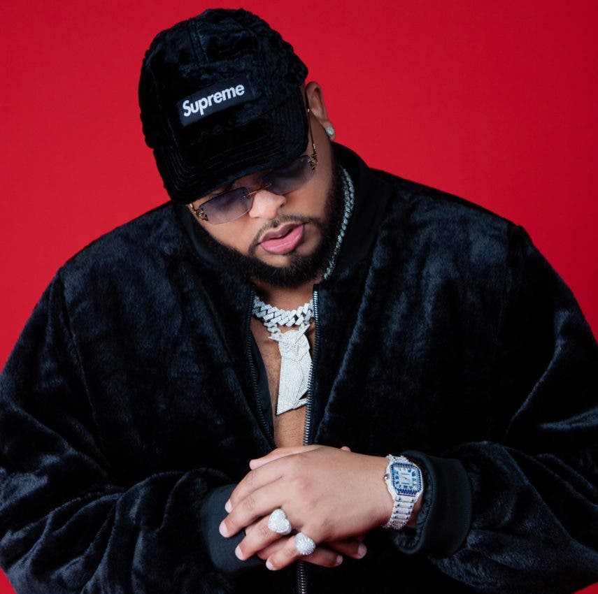 Trapero Martín Lora celebra éxito de “Viral”