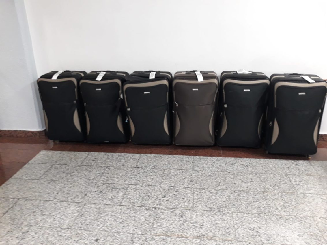 Abandonan 6 Maletas Con 138 Paquetes De Marihuana En El Aila