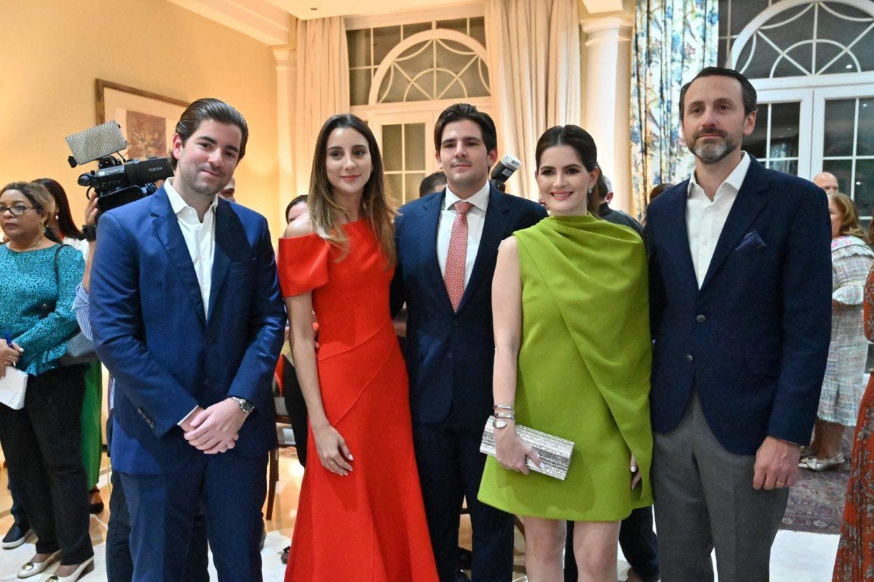 Reino de España reconoce a María Amalia León y Manuel Corripio