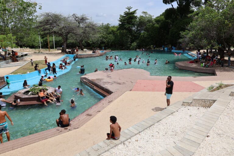 Boca de Cachón: el balneario renovado que deslumbra en el suroeste ...